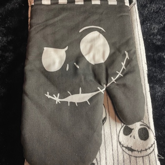 Disney | Kitchen | Nwt 3 Piece Nightmare Before Christmas Kitchen Set ...